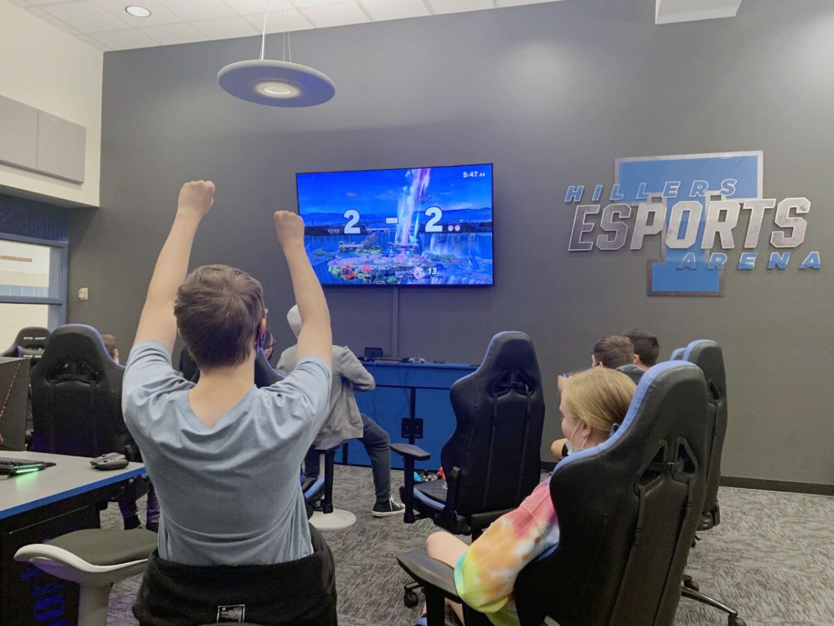 Trinity among first area districts to field esports team - Observer ...